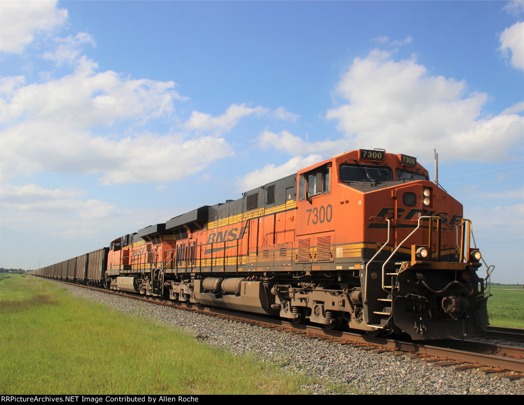 BNSF 7300